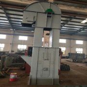 Fertilizer granule bucket elevator - Dahan Conveyor Manufacturer